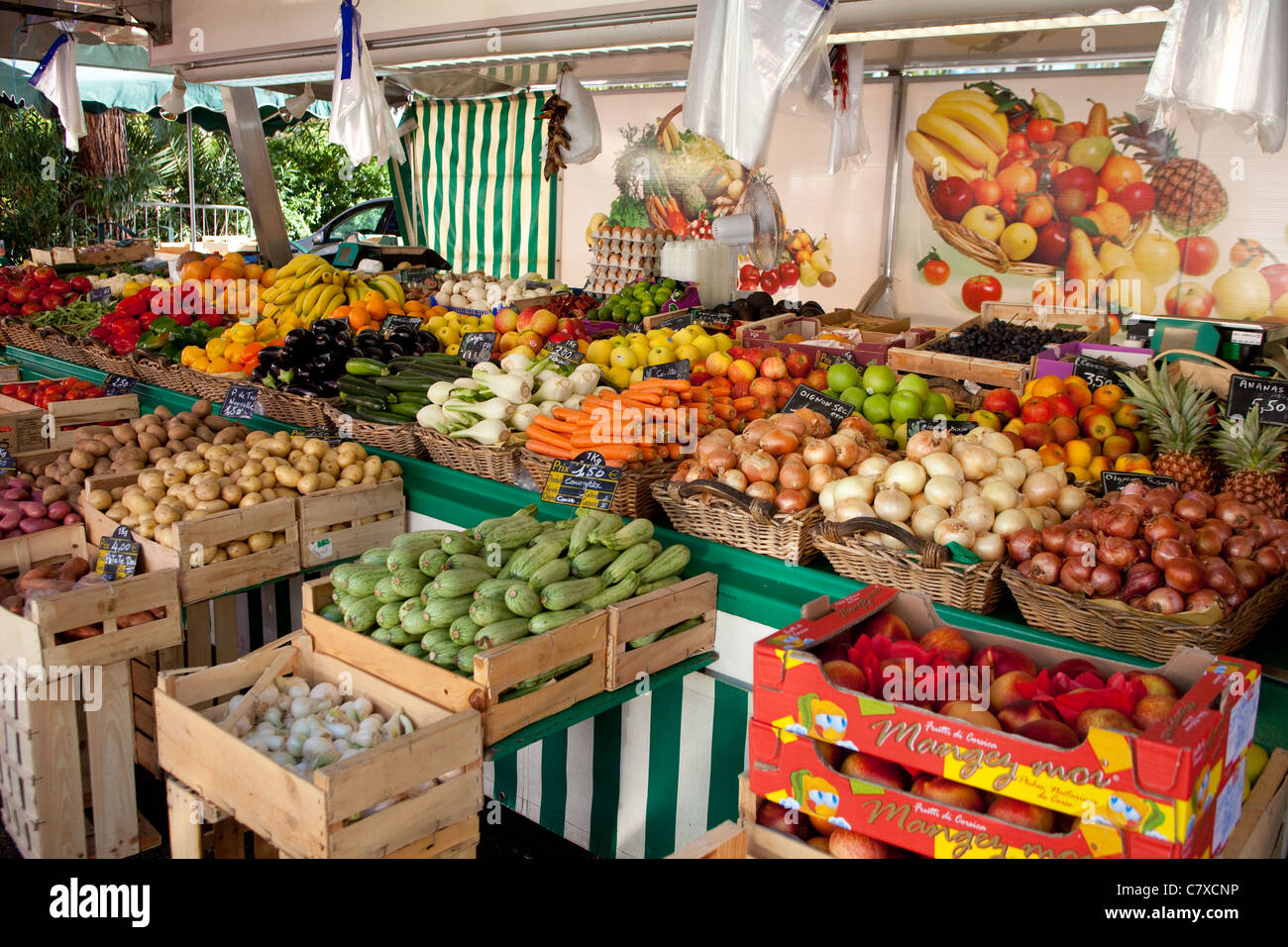 Open air markets hi-res stock photography and images - Alamy