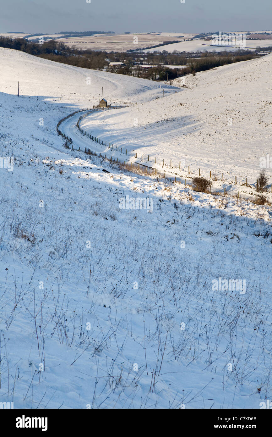 Snowy english countryside bright winter hi-res stock photography and ...