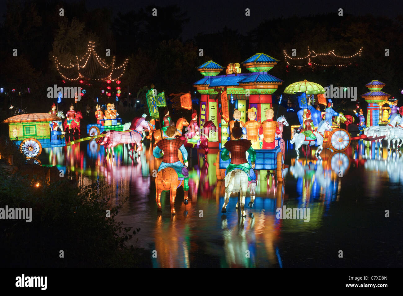 "The magic of lanterns" magnificent exhibition at the Chinese garden of ...