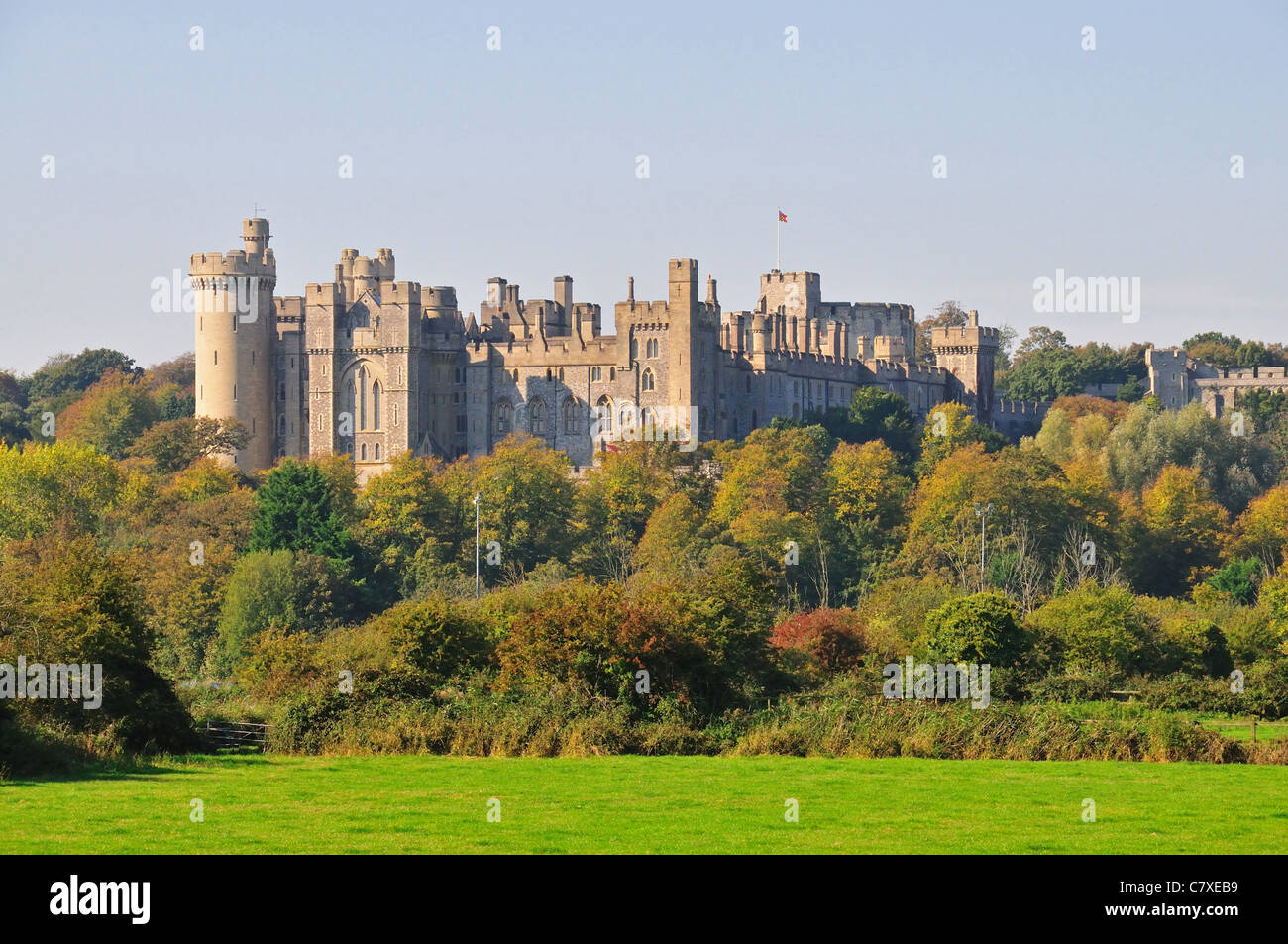 Arundel castle hi-res stock photography and images - Alamy