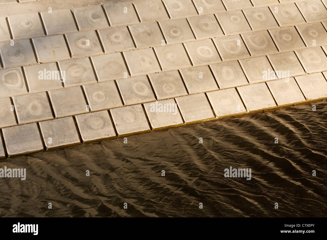 Concrete water channel hi-res stock photography and images - Alamy