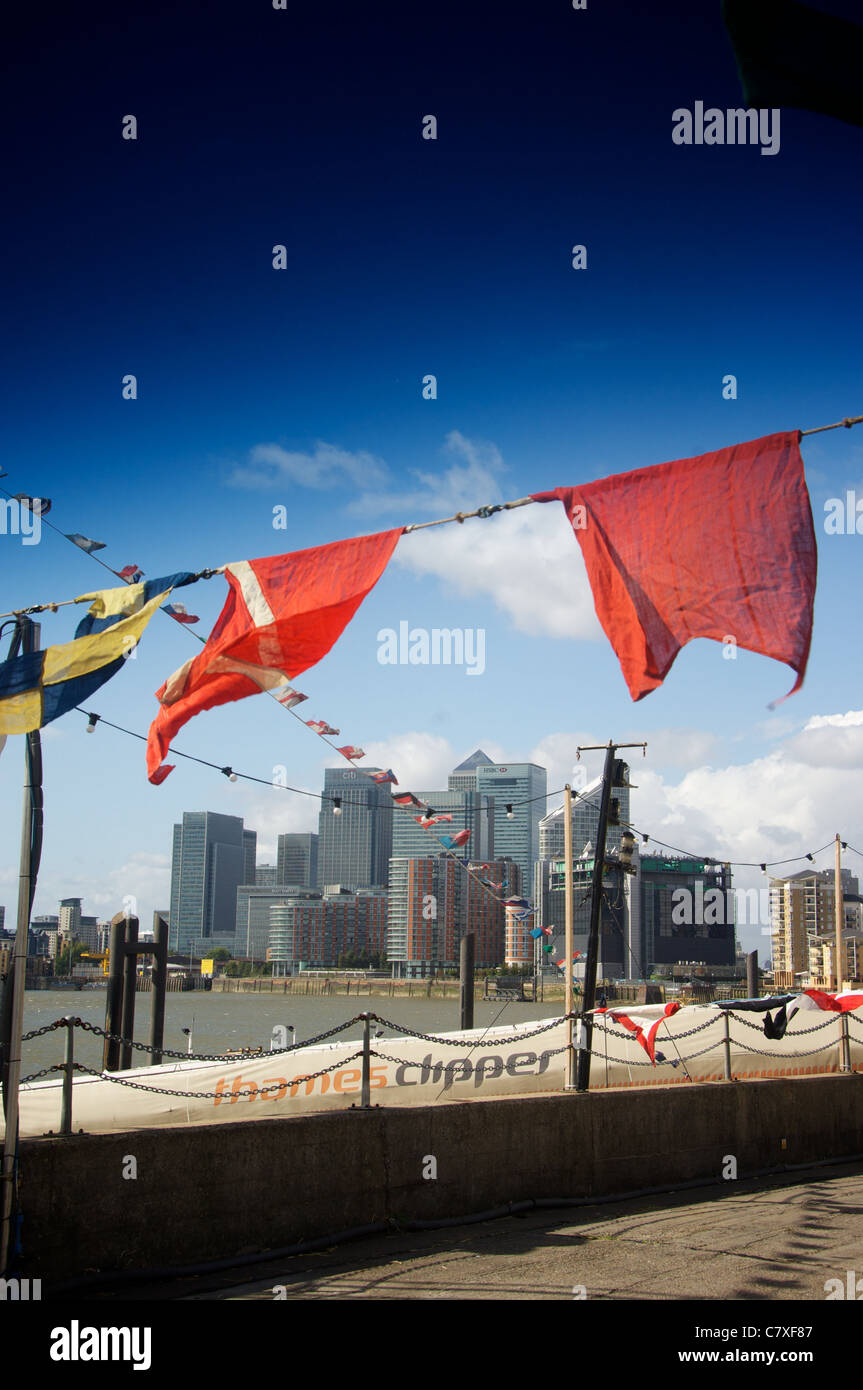 Open flag worker hi-res stock photography and images - Alamy