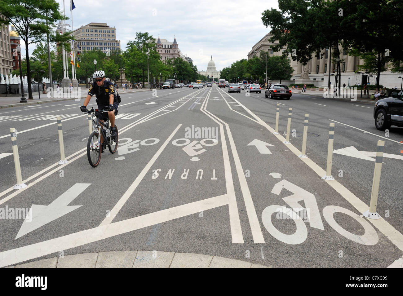 Bike lanes on Pennsylvania Avenue NW Washington DC Stock Photo - Alamy