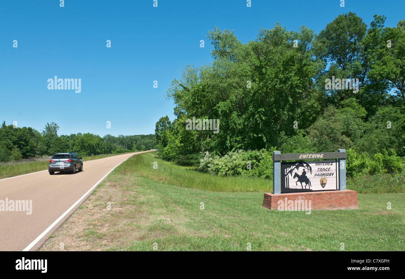 Mississippi, Natchez Trace Parkway, entrance sign near Natchez Stock ...