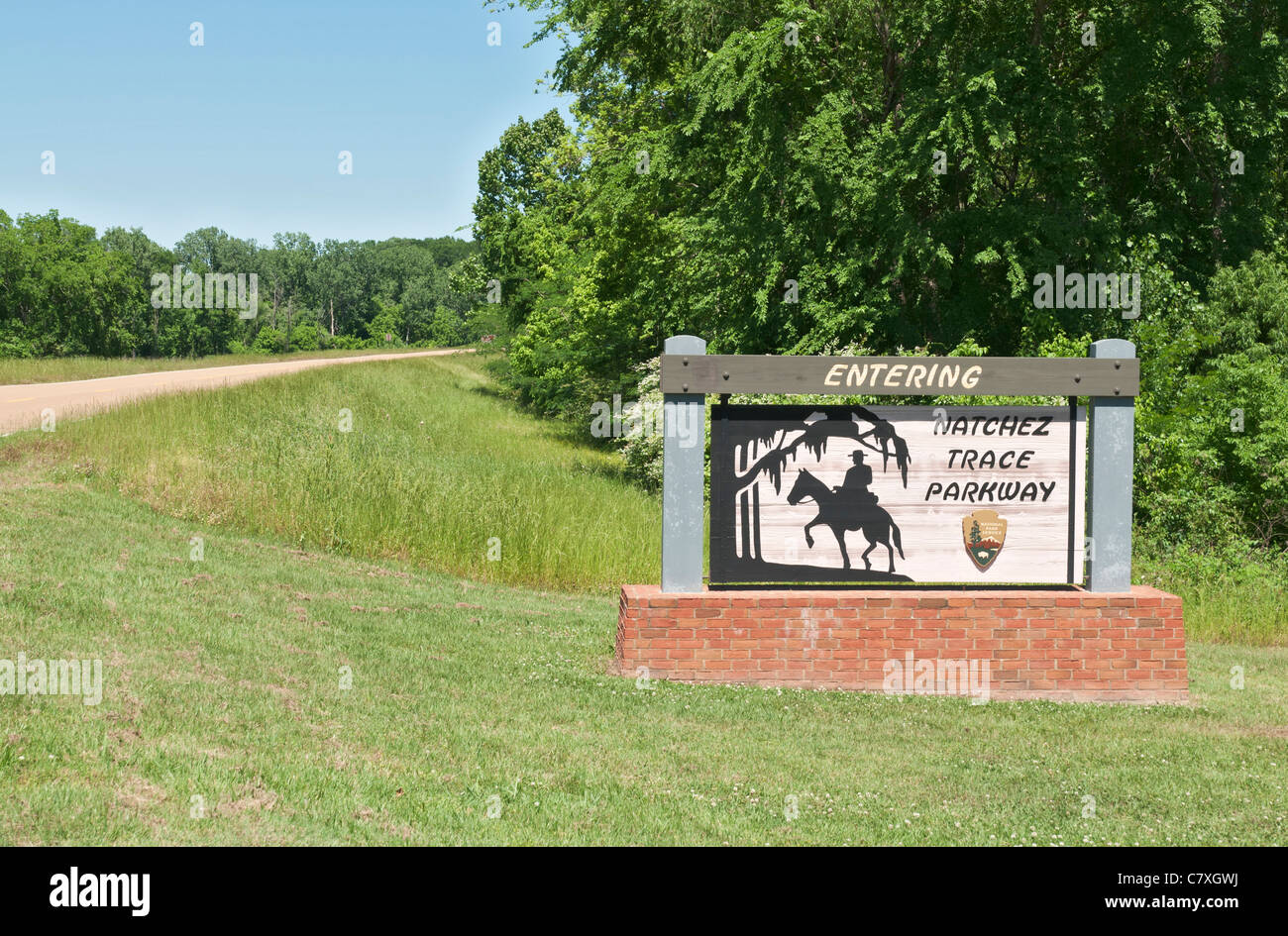 Mississippi, Natchez Trace Parkway, entrance sign near Natchez Stock ...