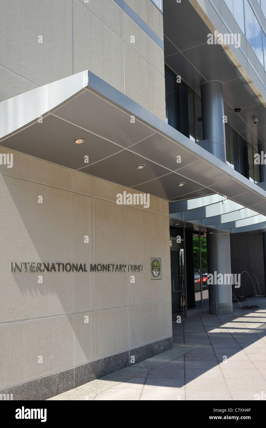 International monetary fund building hi-res stock photography and ...
