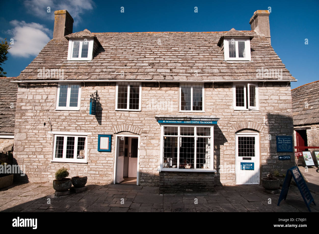 Corfe Castle Tea Rooms Stock Photo - Alamy