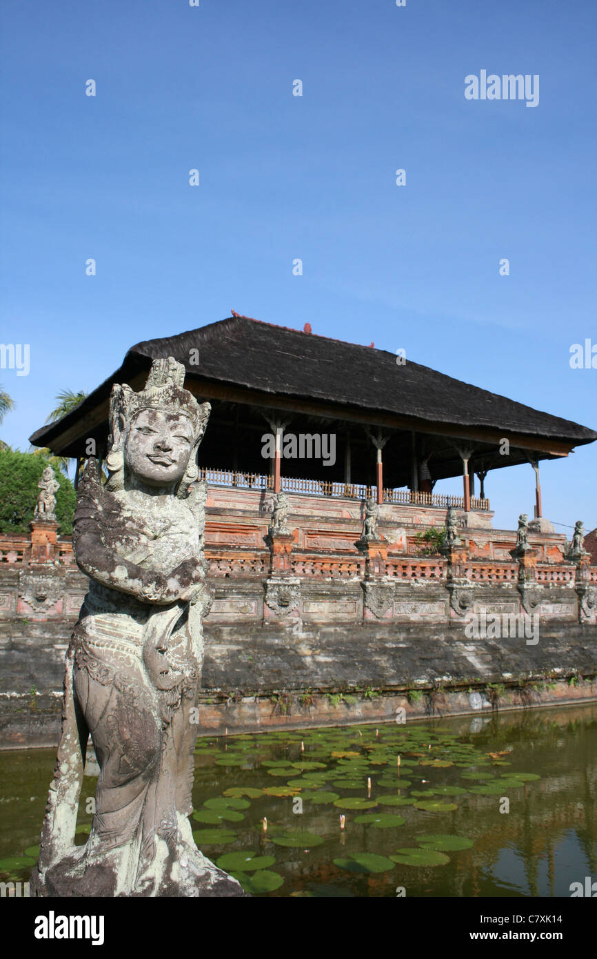 Statue Beside Kerta Gosa, The Former Hall of Justice For The King Of ...