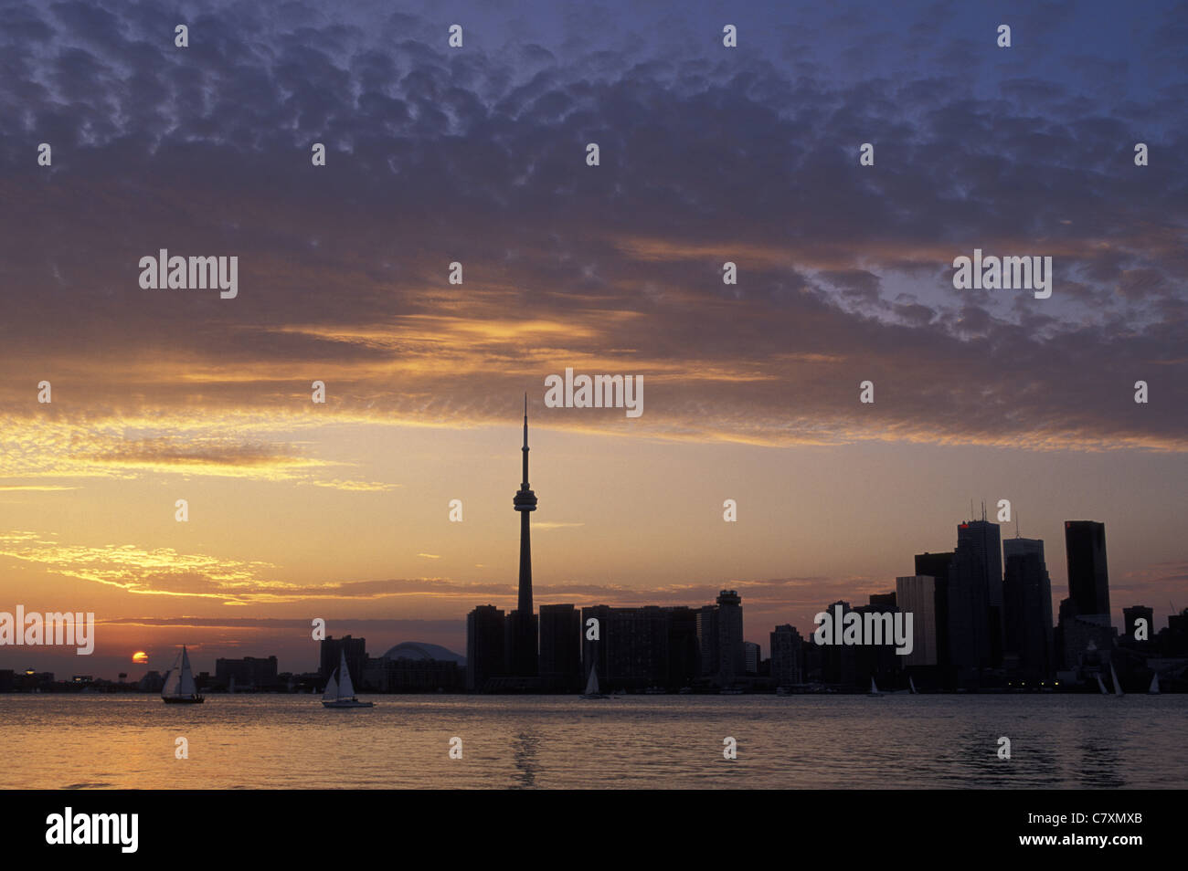 Ontario sunsets hi-res stock photography and images - Alamy