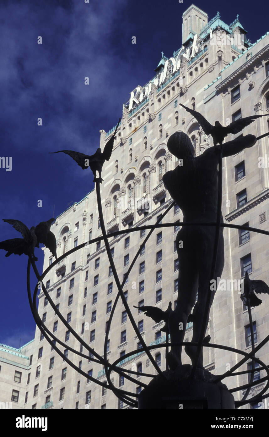 Toronto statues hi-res stock photography and images - Alamy