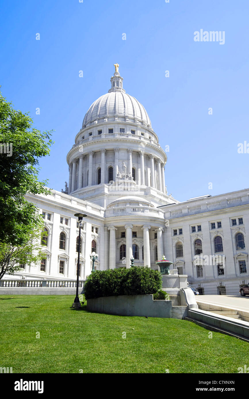 Capitol building madison wisconsin wi hi-res stock photography and ...