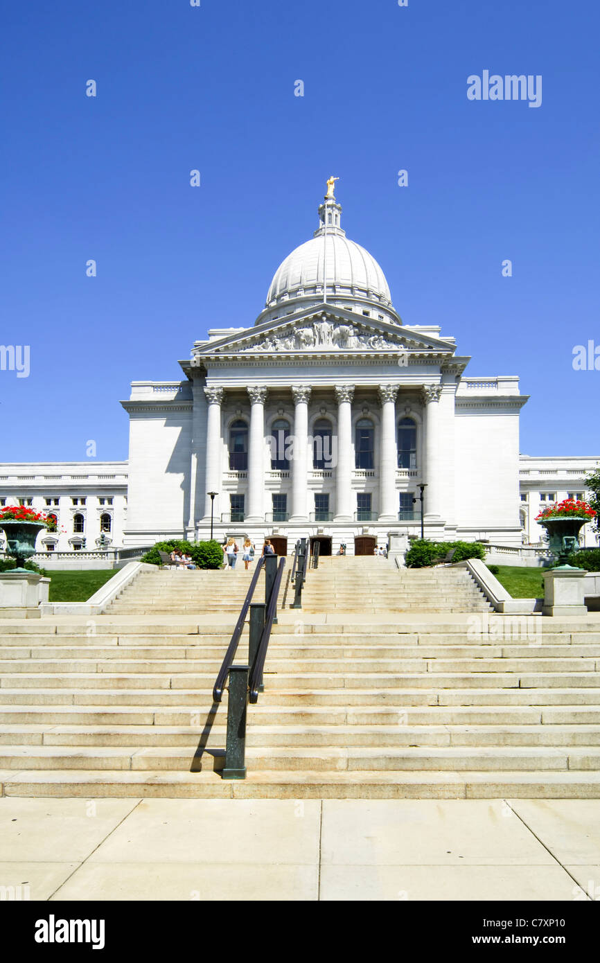 Capitol building madison wisconsin wi hi-res stock photography and ...