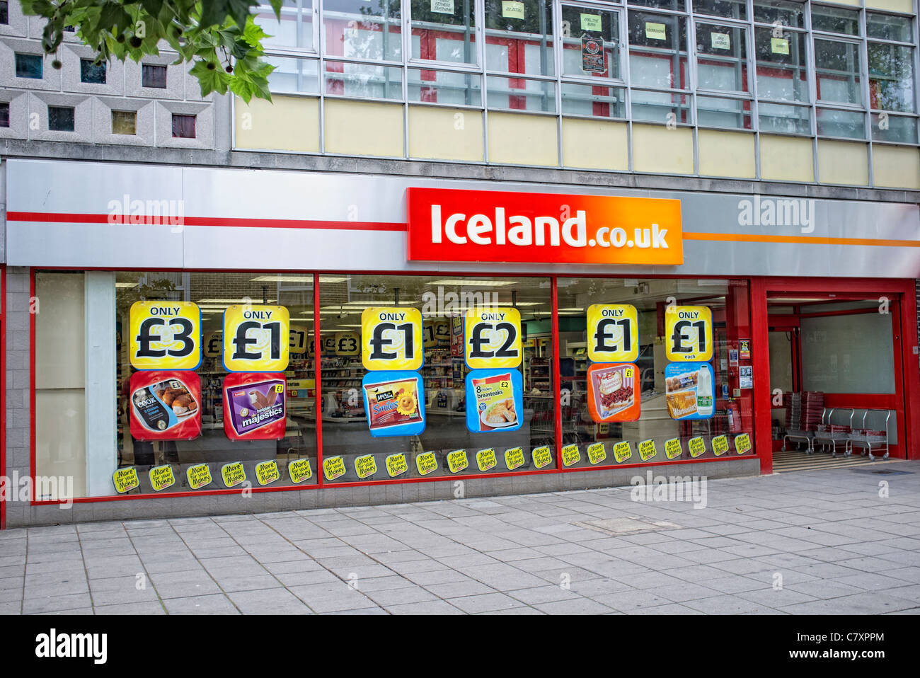 Iceland supermarket UK Stock Photo - Alamy