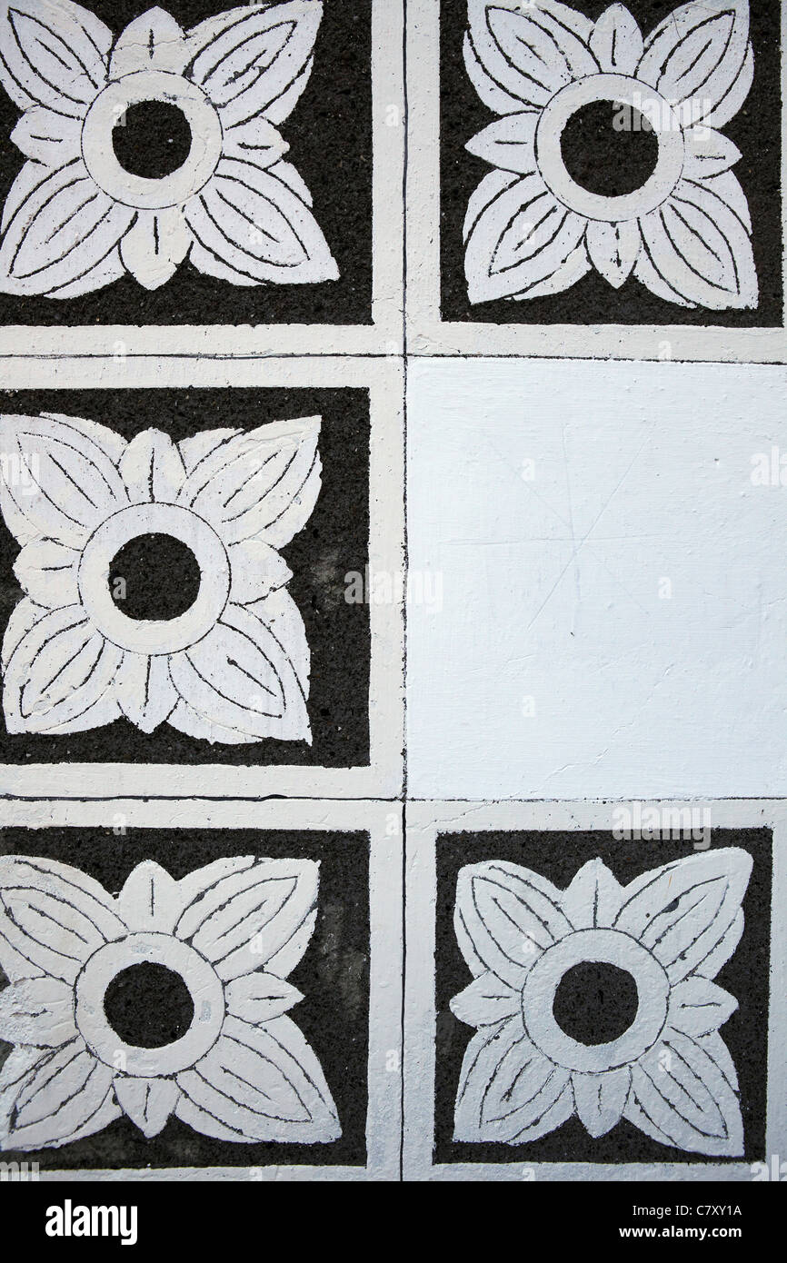 Decorative tiles hi-res stock photography and images - Alamy