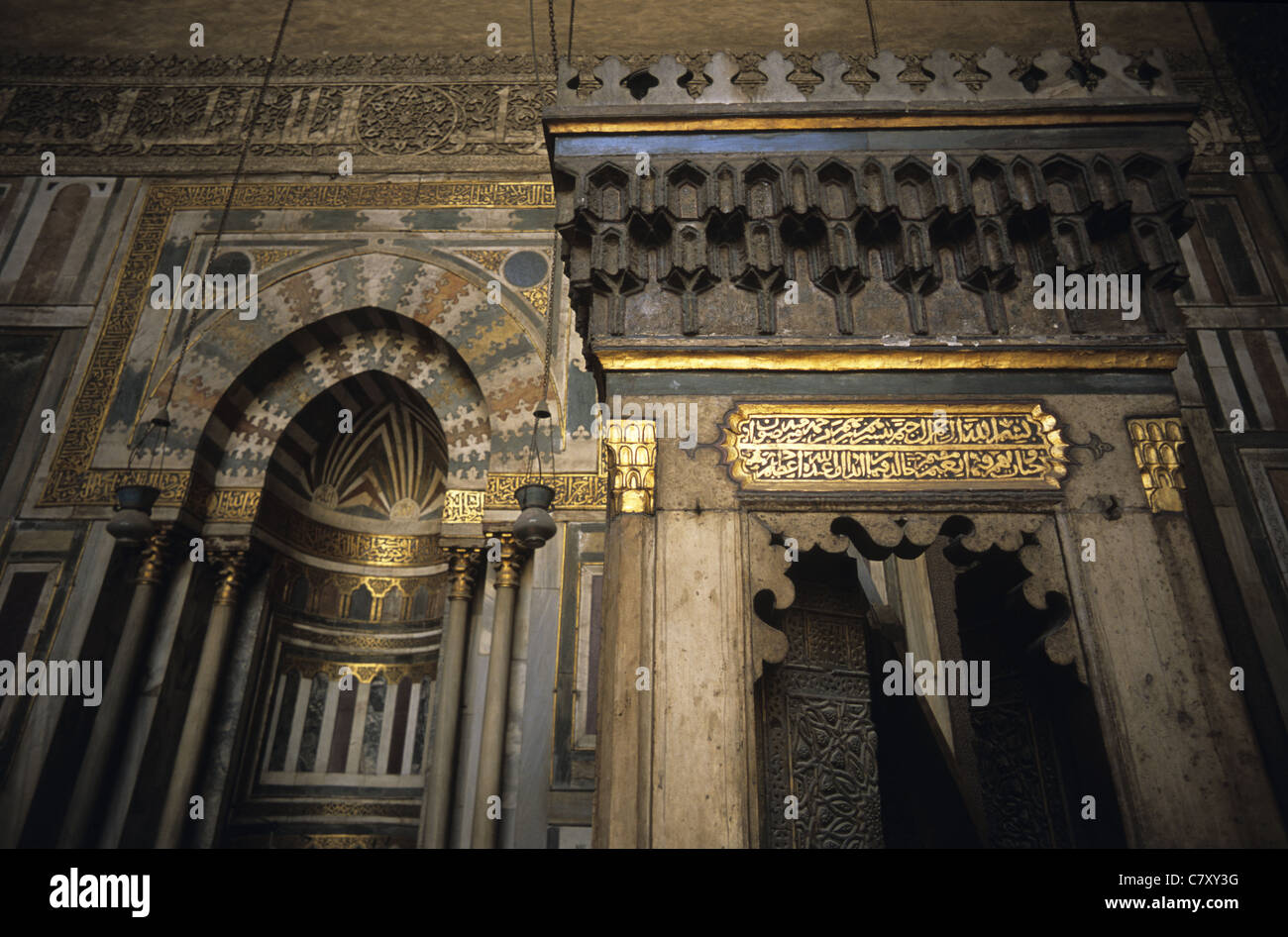 Golden doors mosque hi-res stock photography and images - Alamy