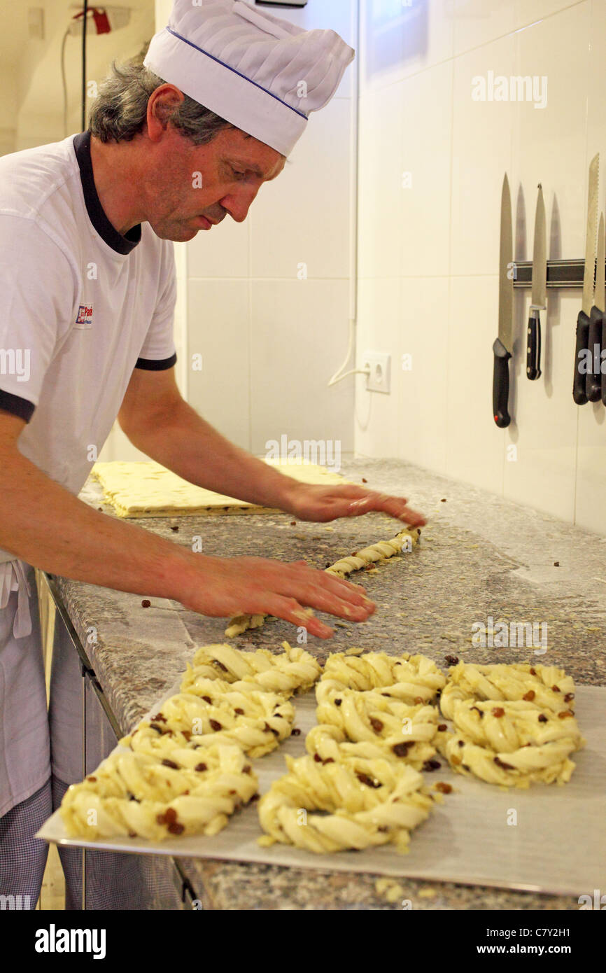 pastry chef cooking Stock Photo - Alamy