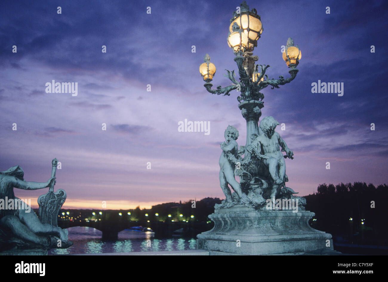 France - Paris, Pont Alexandre III at night Stock Photo - Alamy