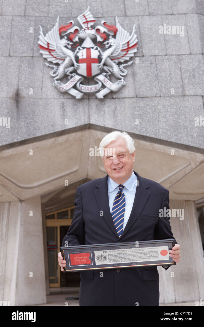 Freedom city of london certificate hi-res stock photography and images ...