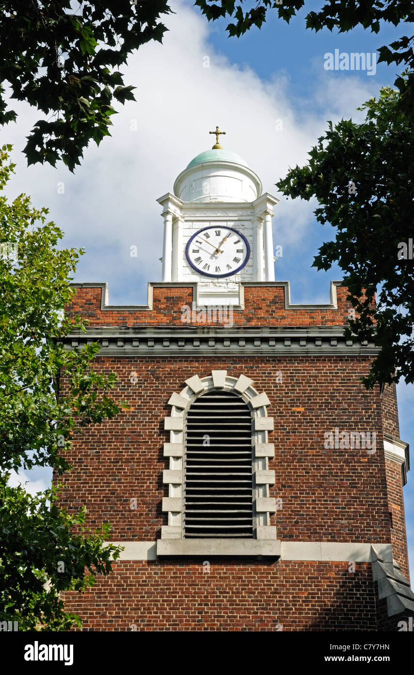 Clock holy trinity church High Resolution Stock Photography and Images ...