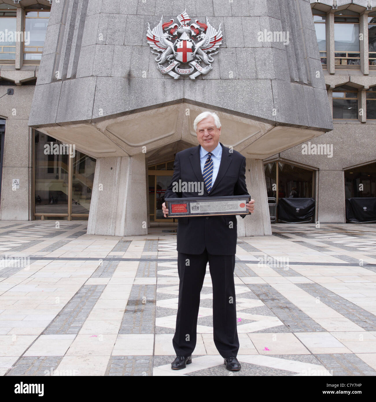 The BBC's John Simpson receives the Freedom of the City of London for ...