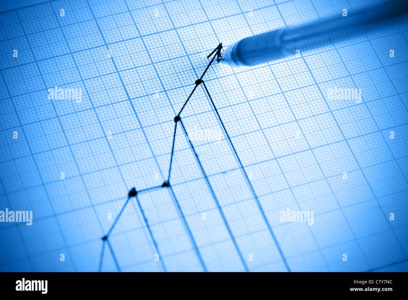 Line graph hi-res stock photography and images - Alamy