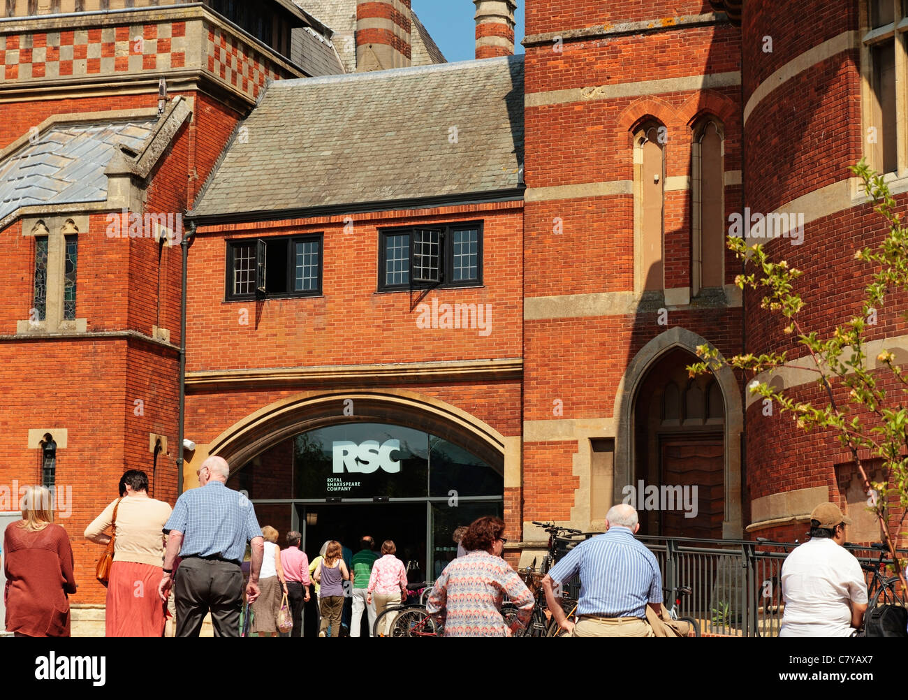 Theatregoers queuing for the RSC, Swan Theatre entrance, Royal ...