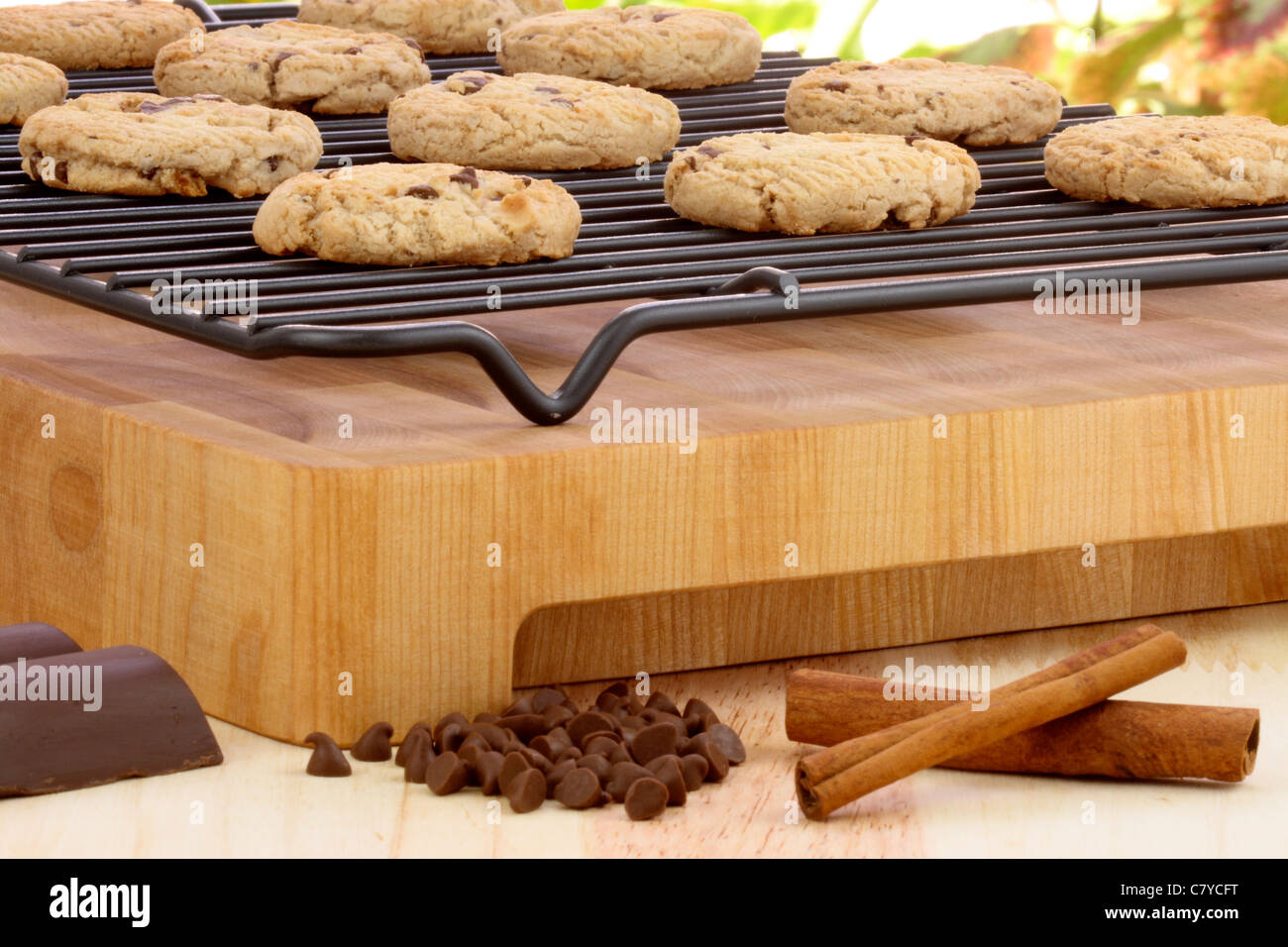 Biscuits cooling rack isolated hi-res stock photography and images - Alamy