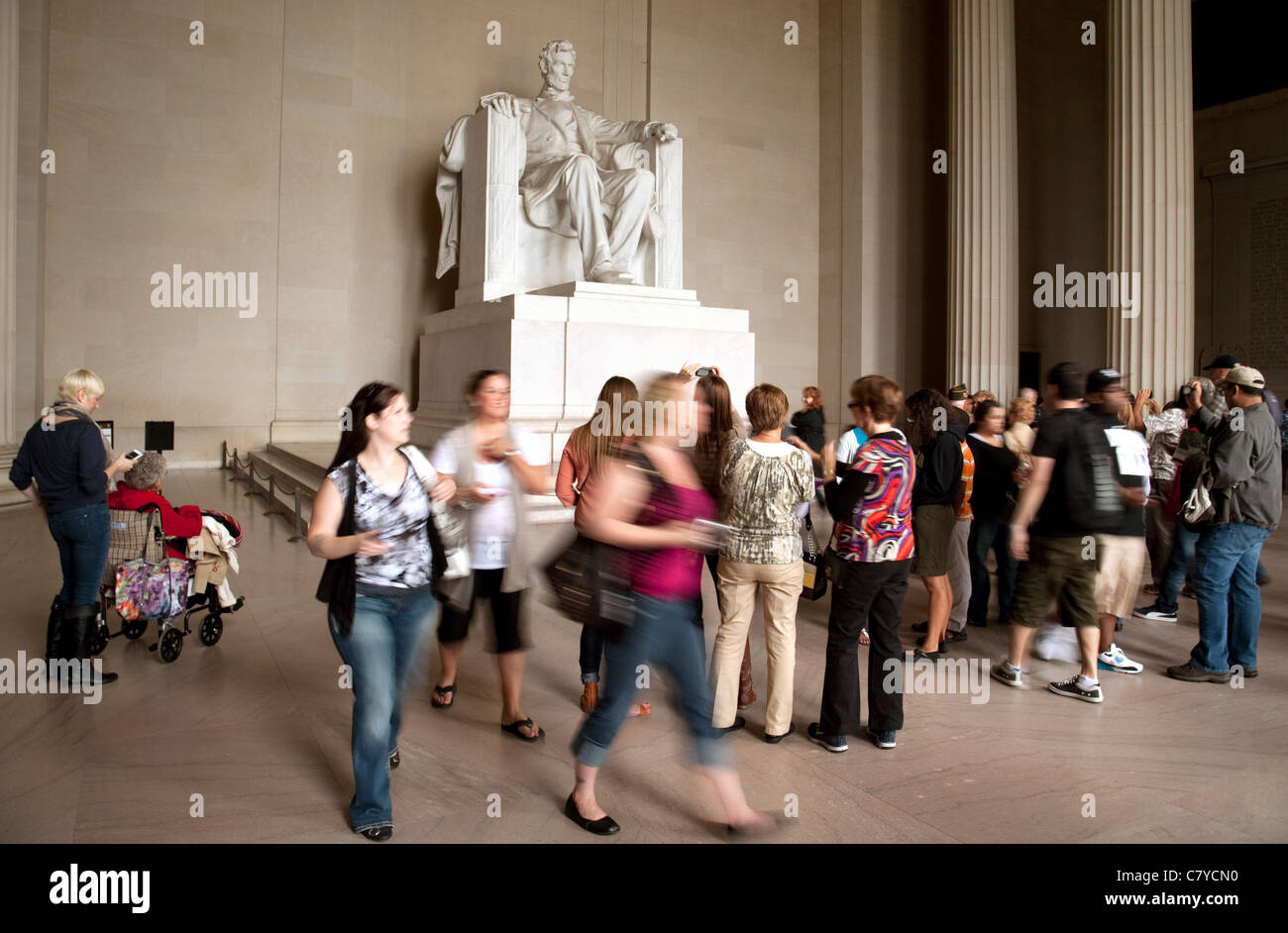 Tourists in the Lincoln Memorial, Washington DC USA Stock Photo - Alamy