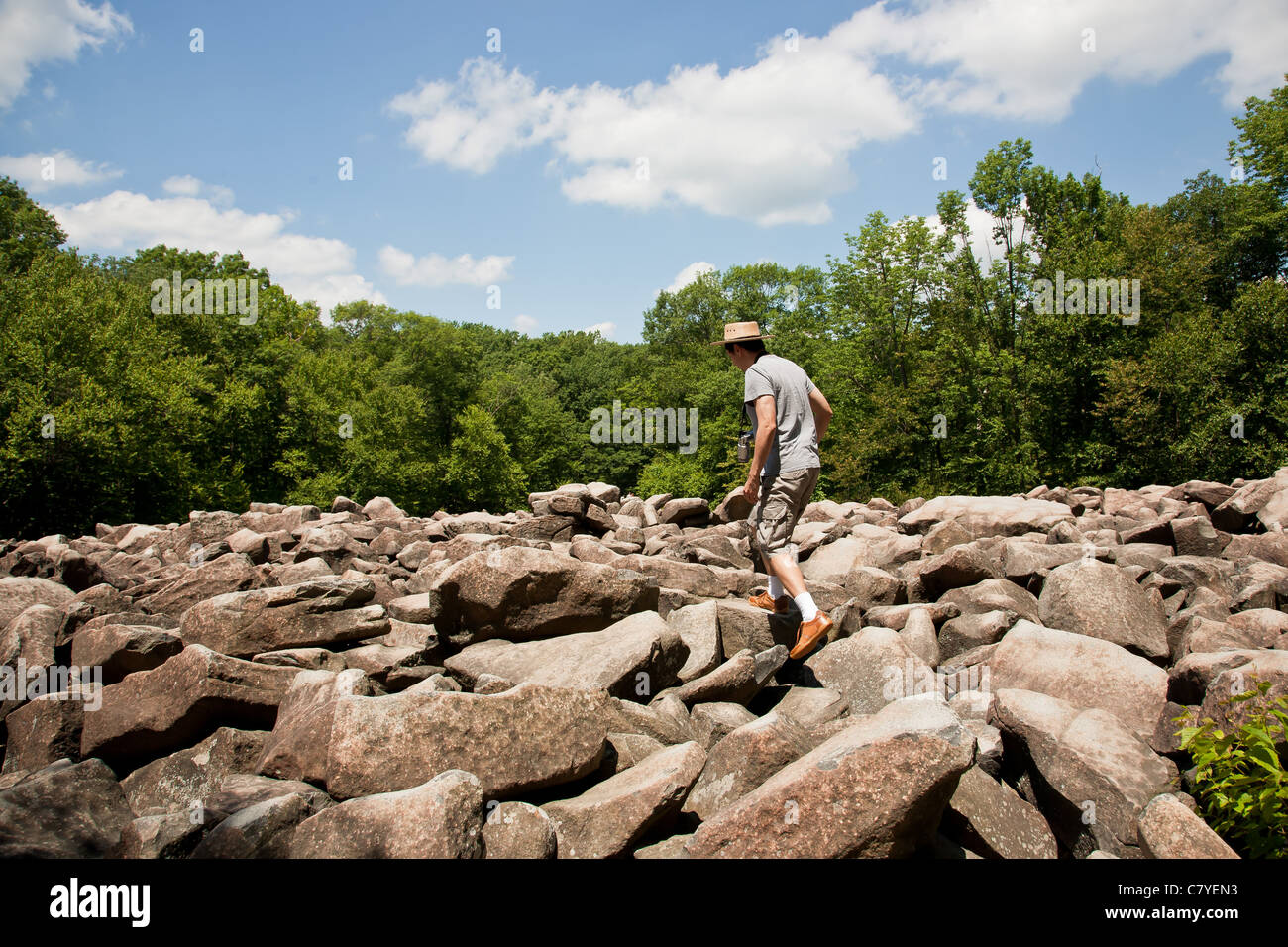 Ringing rocks park pennsylvania hi-res stock photography and images - Alamy