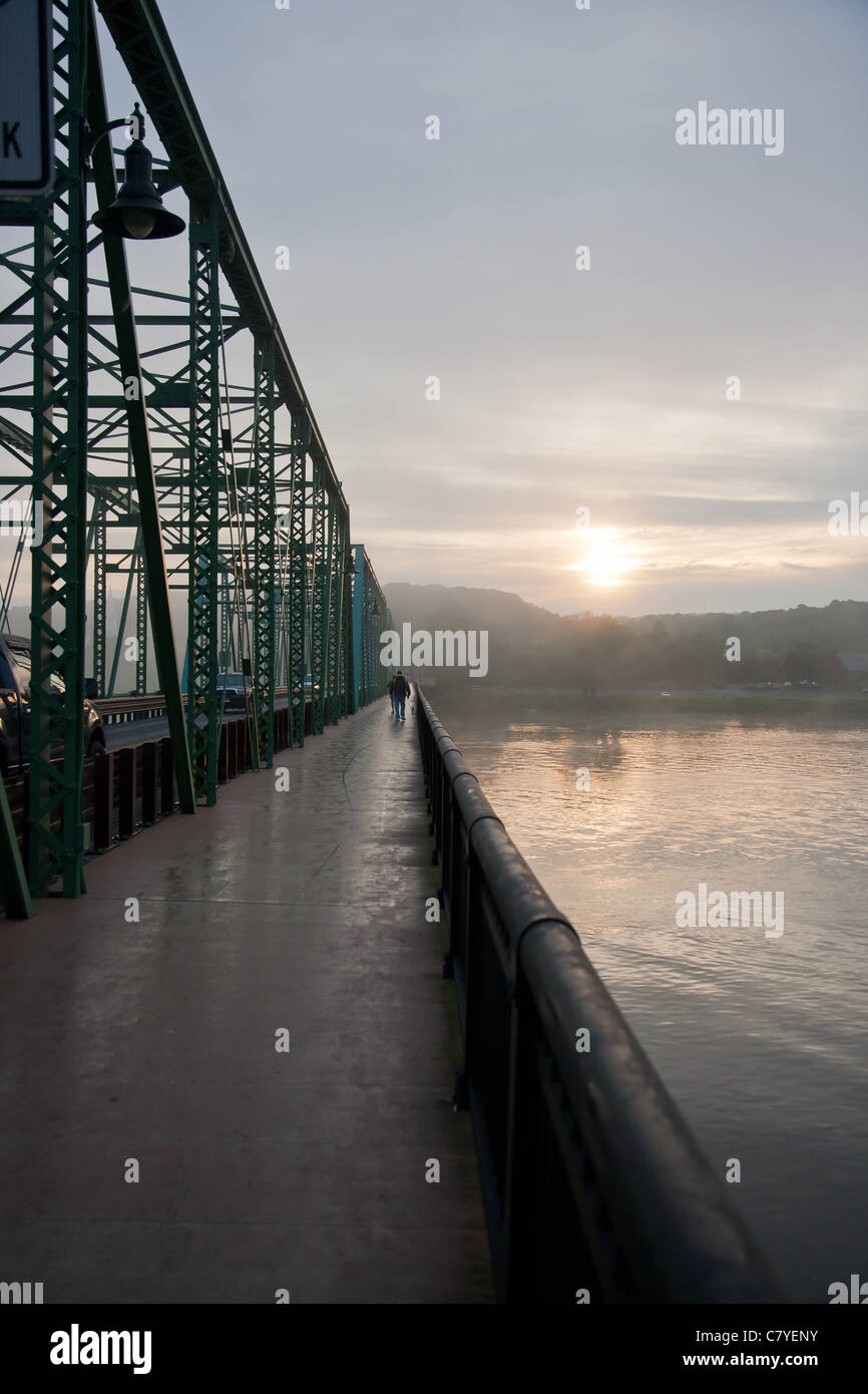 View from the bridge connecting New Hope, Pennsylvania and Lambertville ...