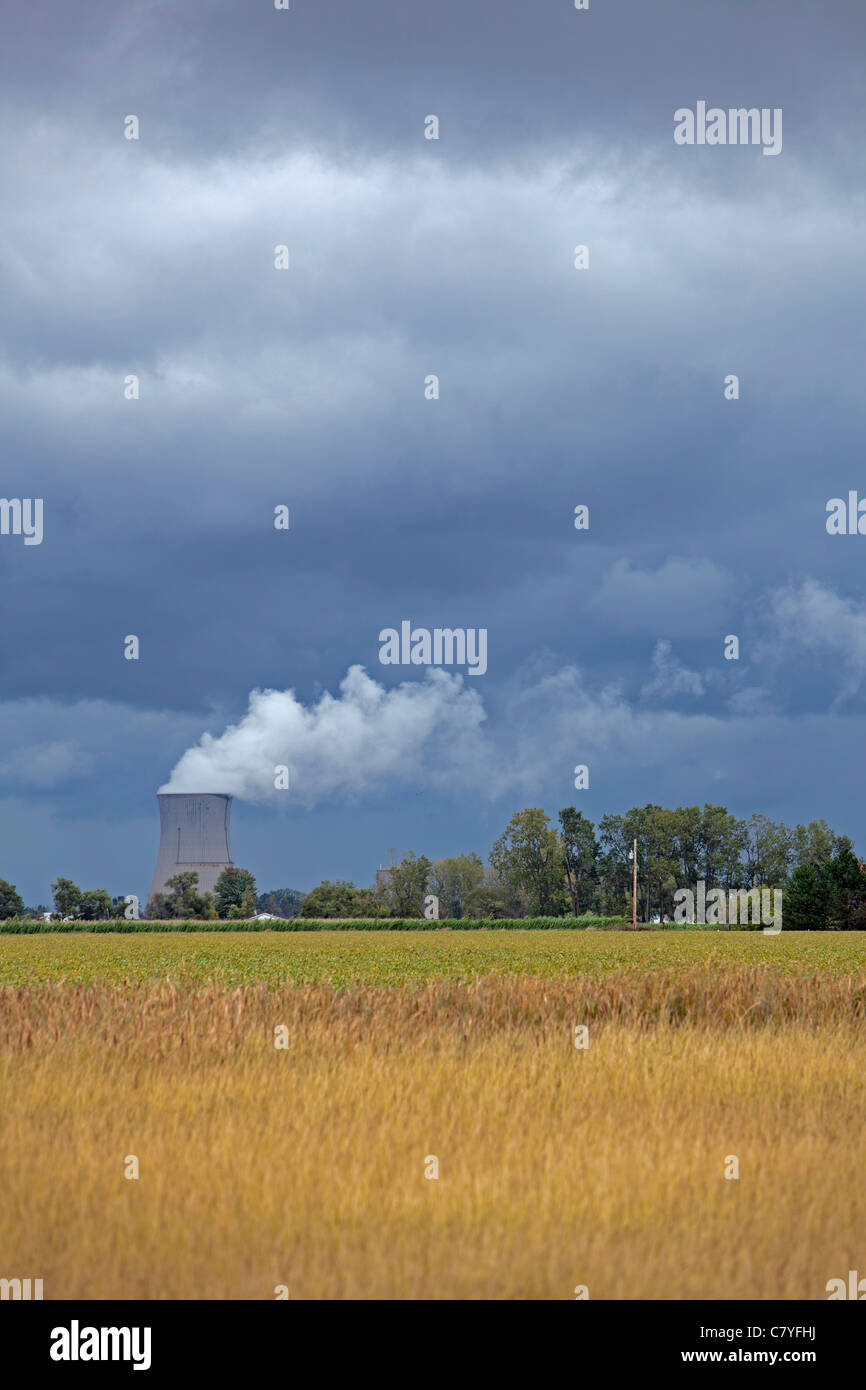 Nuclear power vertical hi-res stock photography and images - Alamy