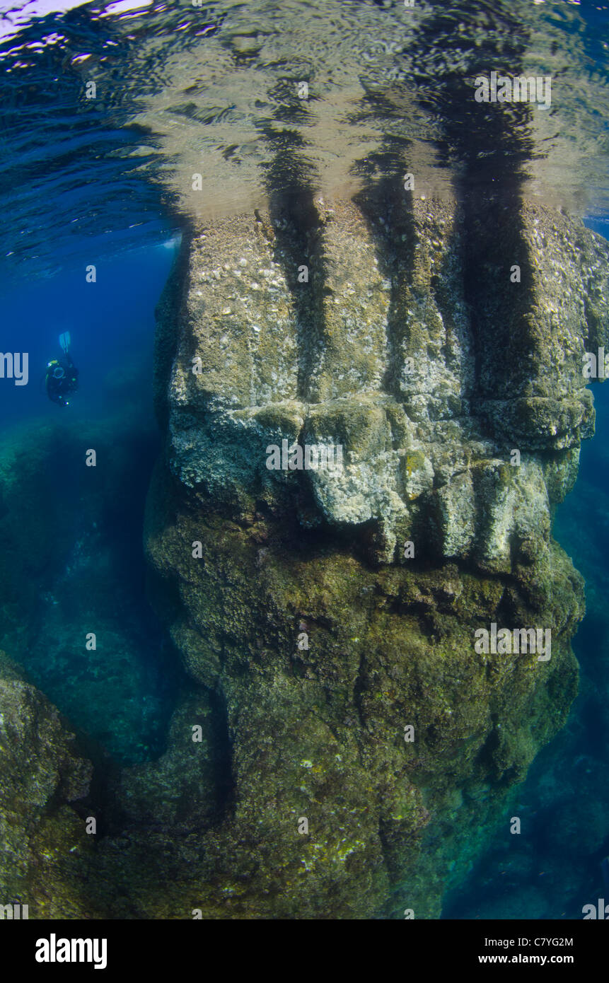 Diver rock hi-res stock photography and images - Alamy