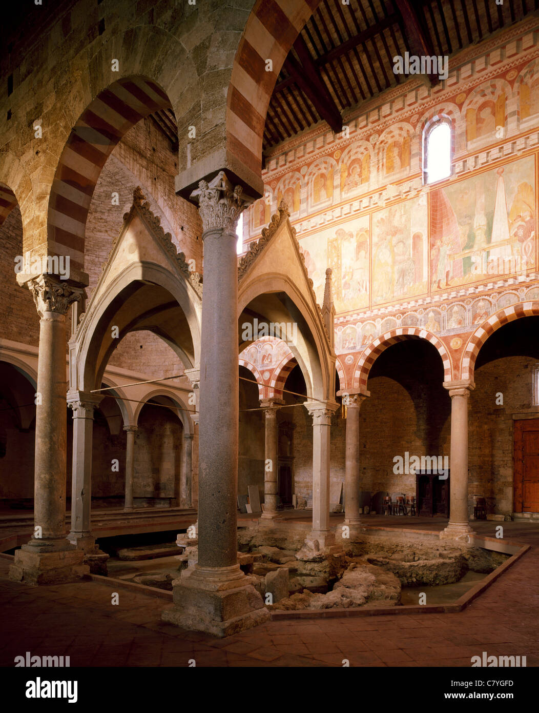 Tuscany, Pisa, Basilica di San Pietro a Grado, interior Stock Photo - Alamy