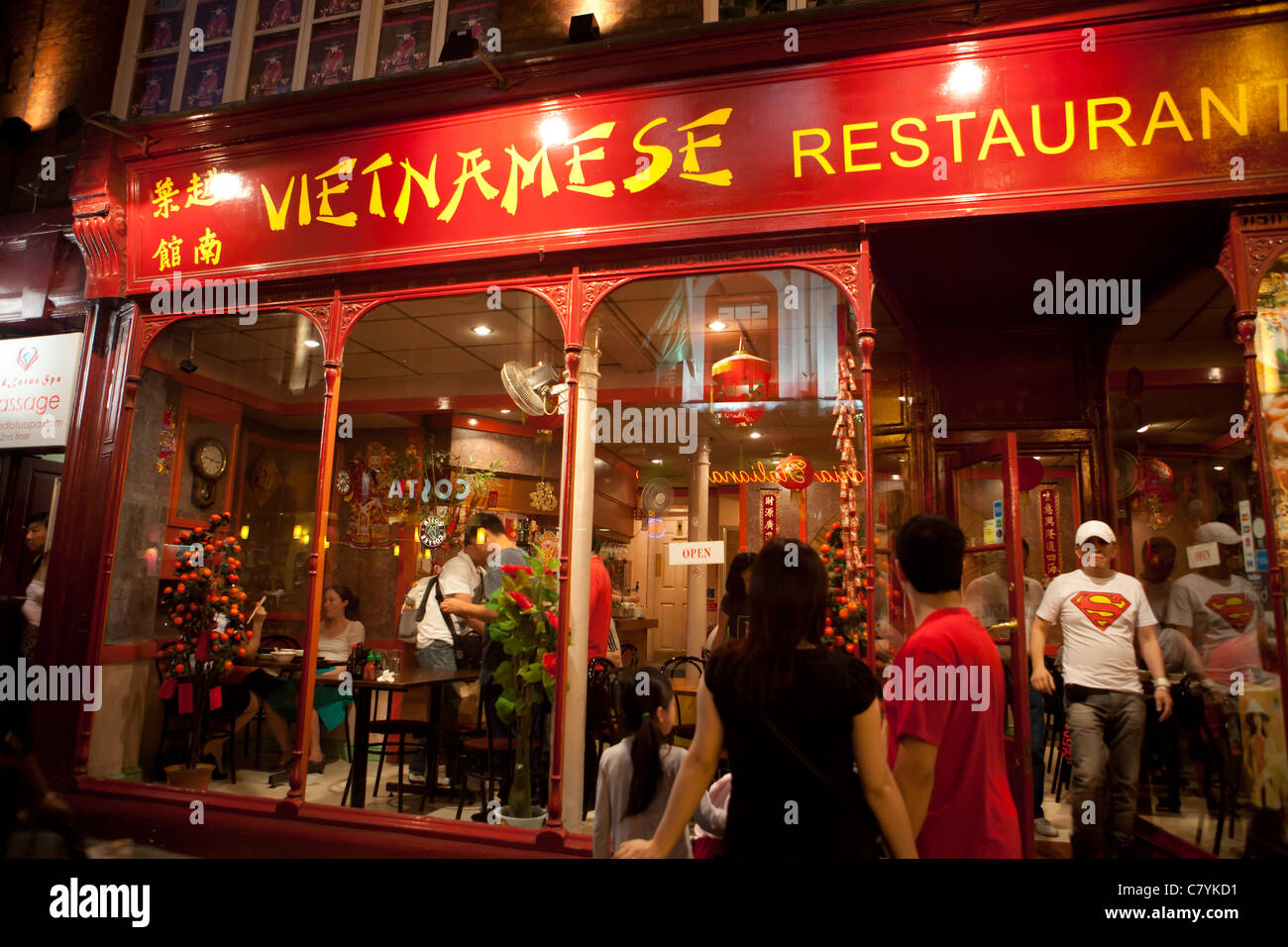 Vietnamese restaurant in soho london hi-res stock photography and ...