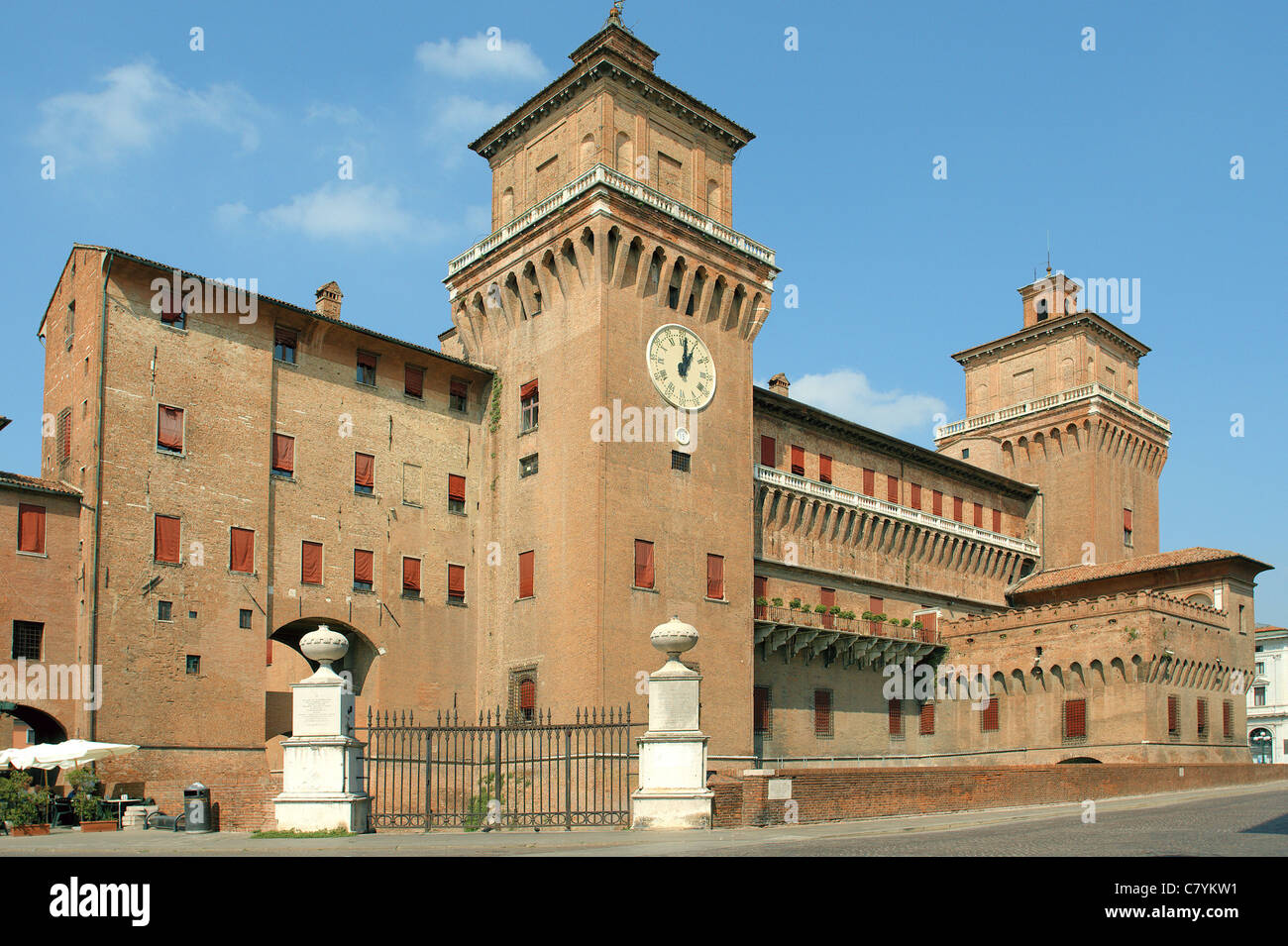 Italy ferrara castle estense hi-res stock photography and images - Alamy