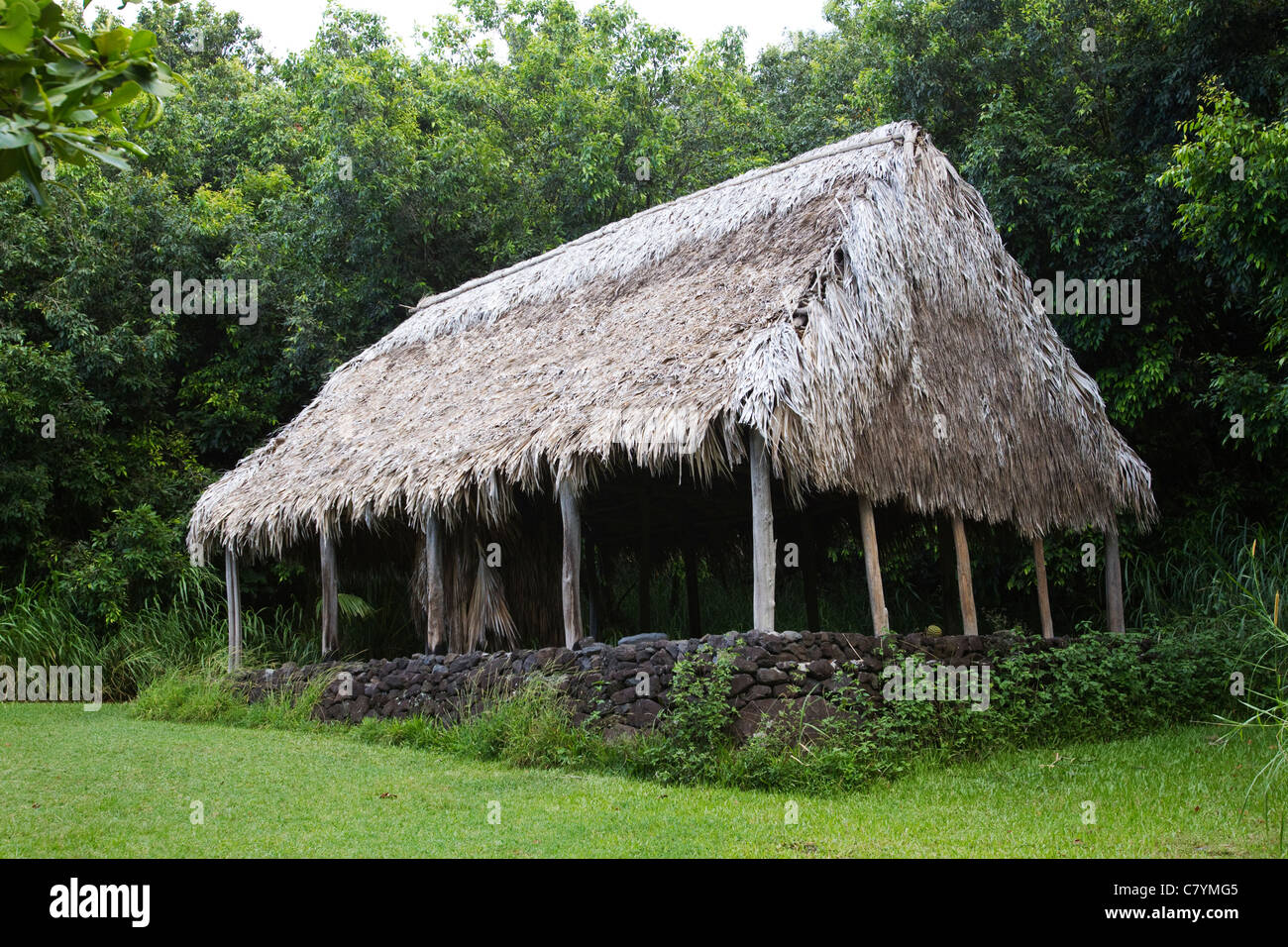 Tropical hut hi-res stock photography and images - Alamy