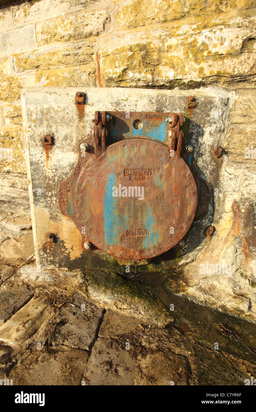 Storm water outfall hi-res stock photography and images - Alamy