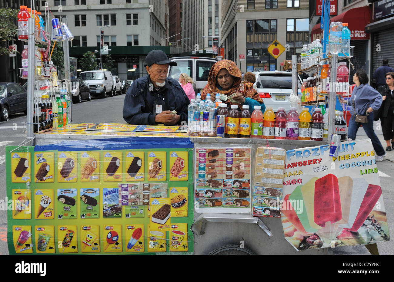 Beverages vendor hi-res stock photography and images - Alamy