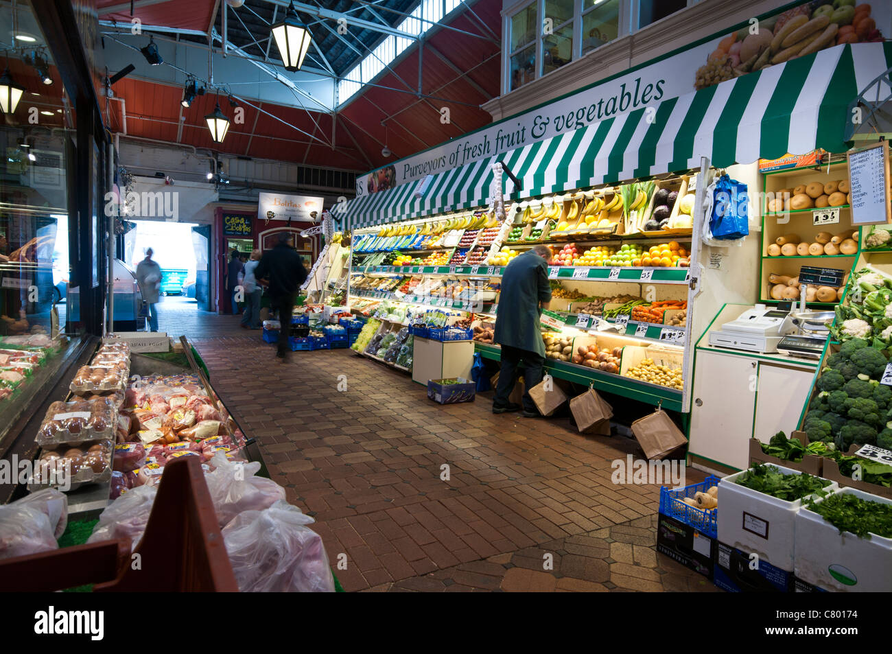 Covered market oxford fruit hi-res stock photography and images - Alamy
