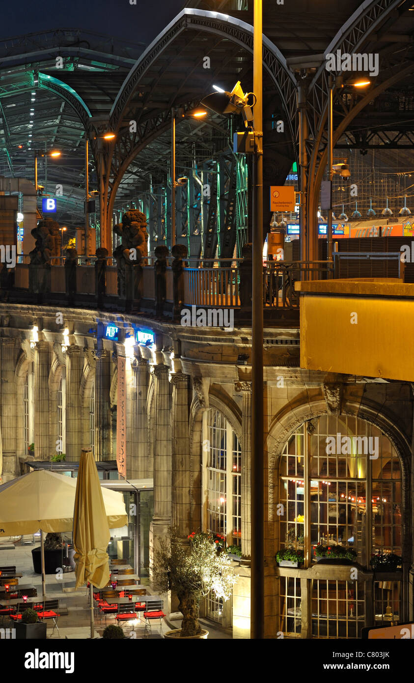 Old Waiting Room in Cologne Stock Photo - Alamy