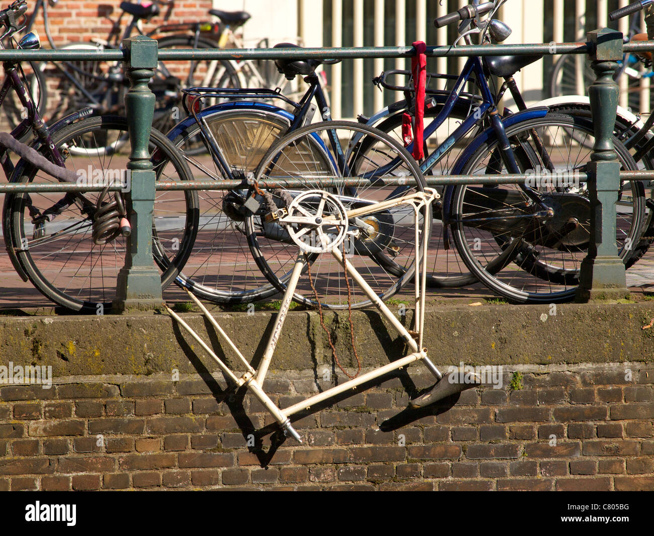 Rusty bicycle parts hi-res stock photography and images - Alamy