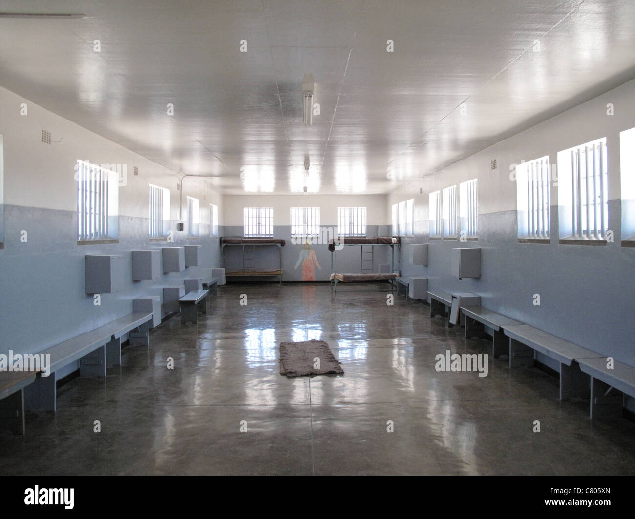 Empty school hi-res stock photography and images - Alamy