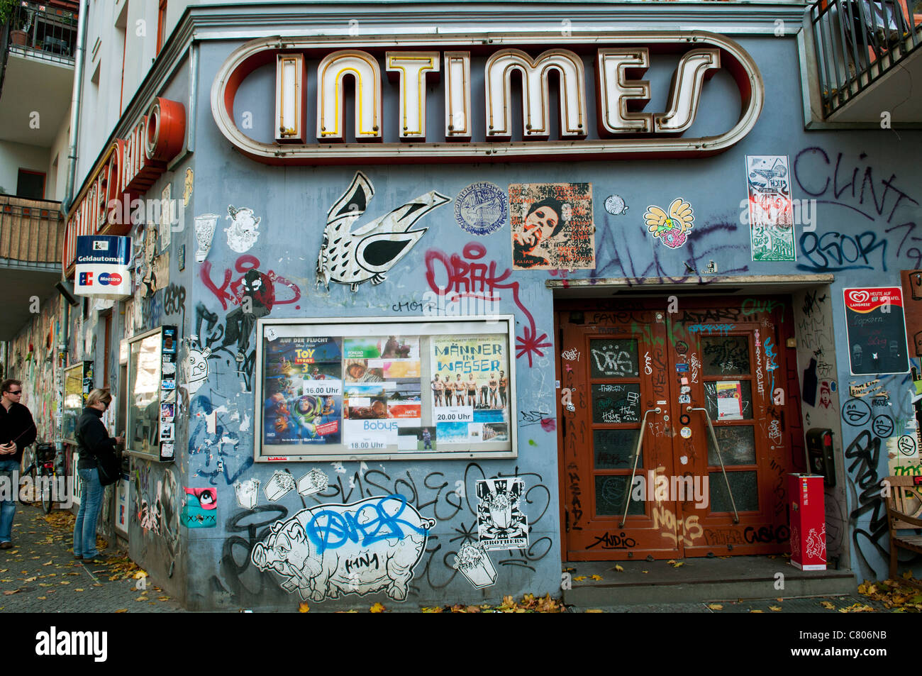 Rundown cinema hi-res stock photography and images - Alamy