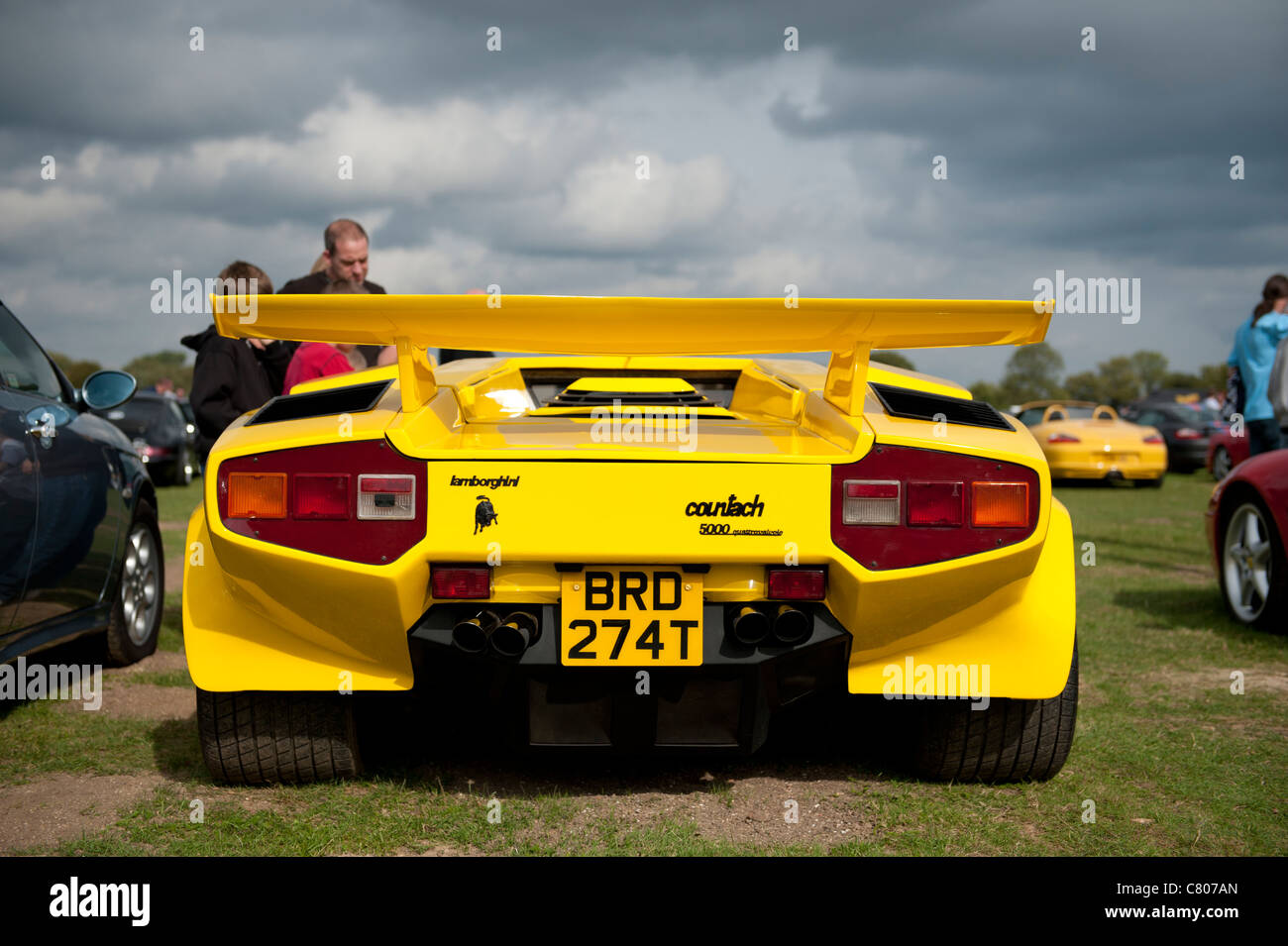 Lamborghini countach rear view hi-res stock photography and images - Alamy