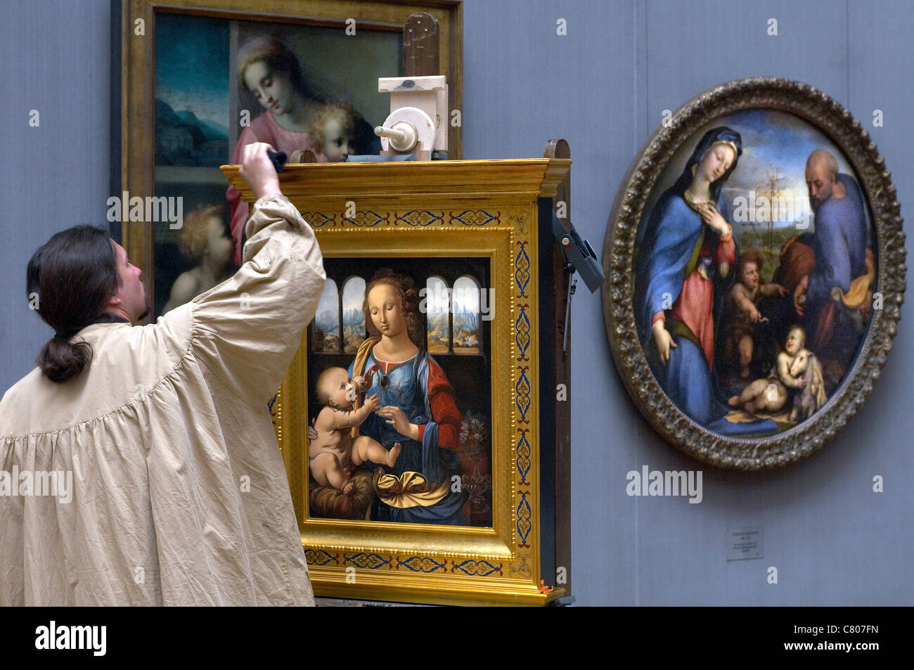 Alte pinakothek munich people hi-res stock photography and images - Alamy