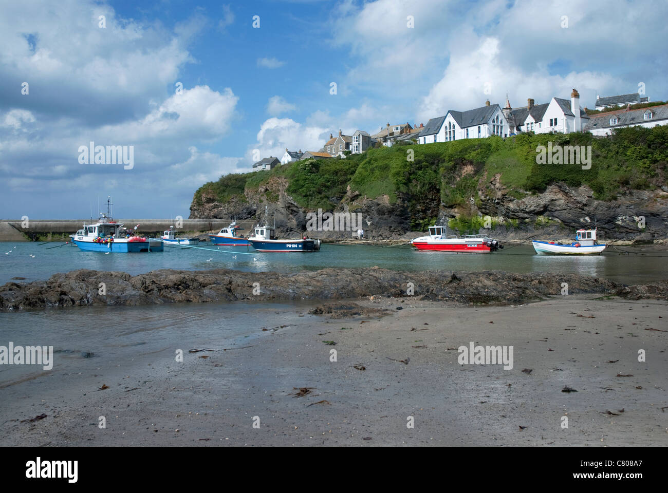 Harbour port isaac port wenn hi-res stock photography and images - Alamy