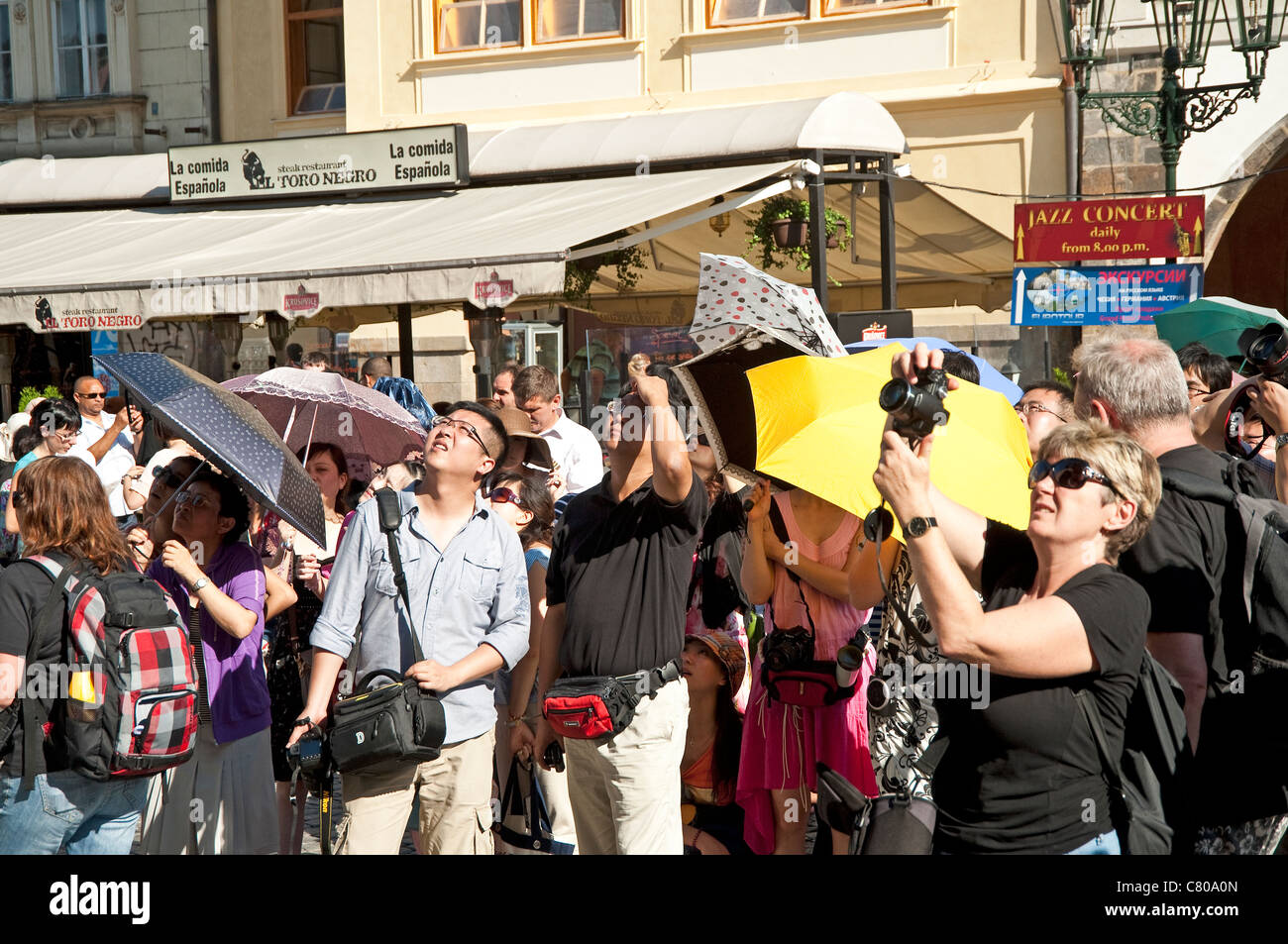 Prague tourist group hi-res stock photography and images - Alamy