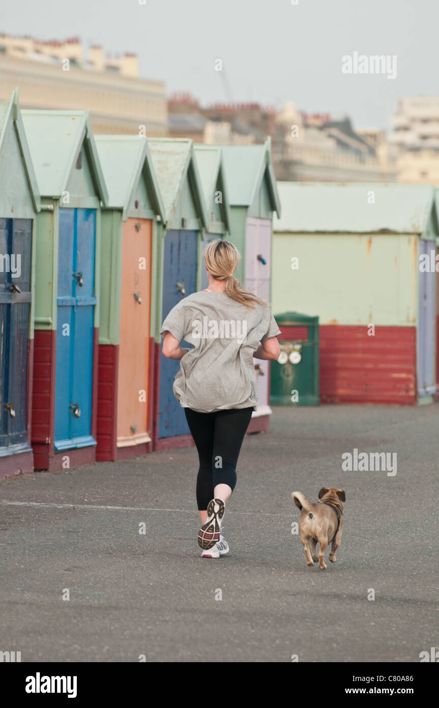 Running along seafront hi-res stock photography and images - Alamy