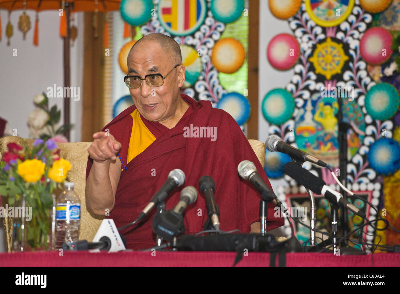 The 14th DALAI LAMA of Tibet at a press conference - BLOOMINGTON ...