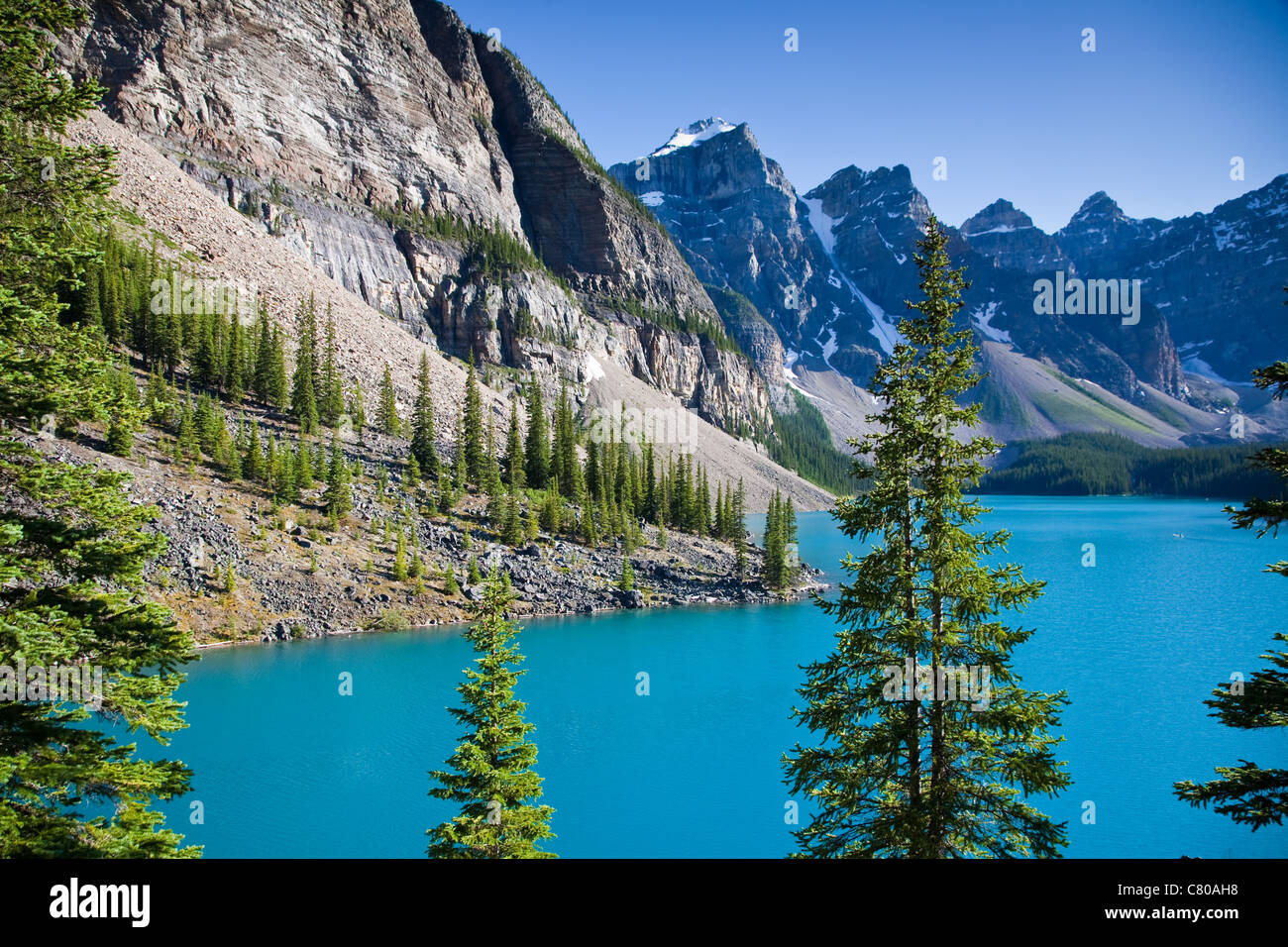 Moraine Lake, near Lake Louise in the Canadian Rocky Mountains Stock Photo - Alamy